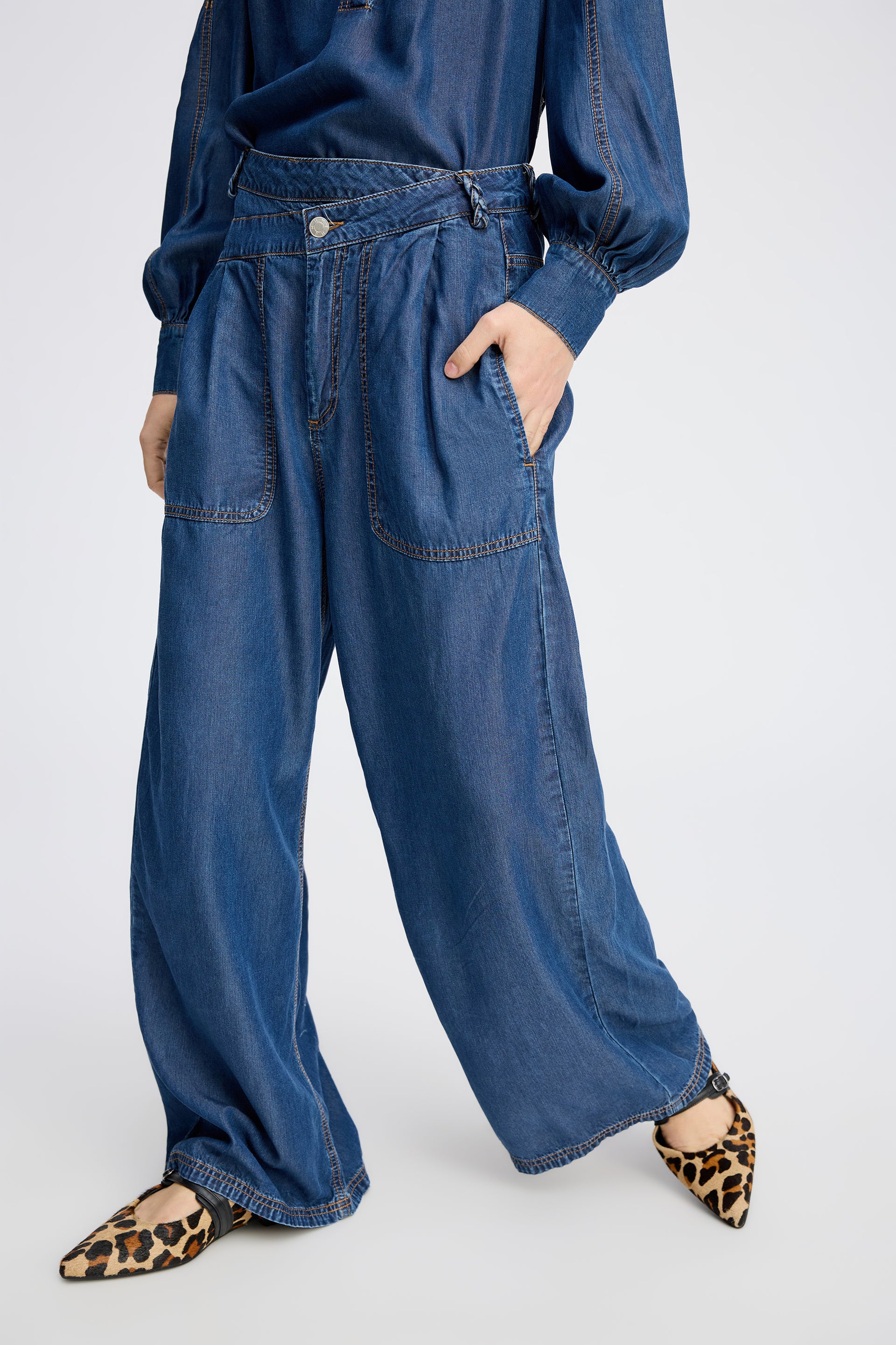 Trousers & Shorts - Munthe | Browse our Collection Online